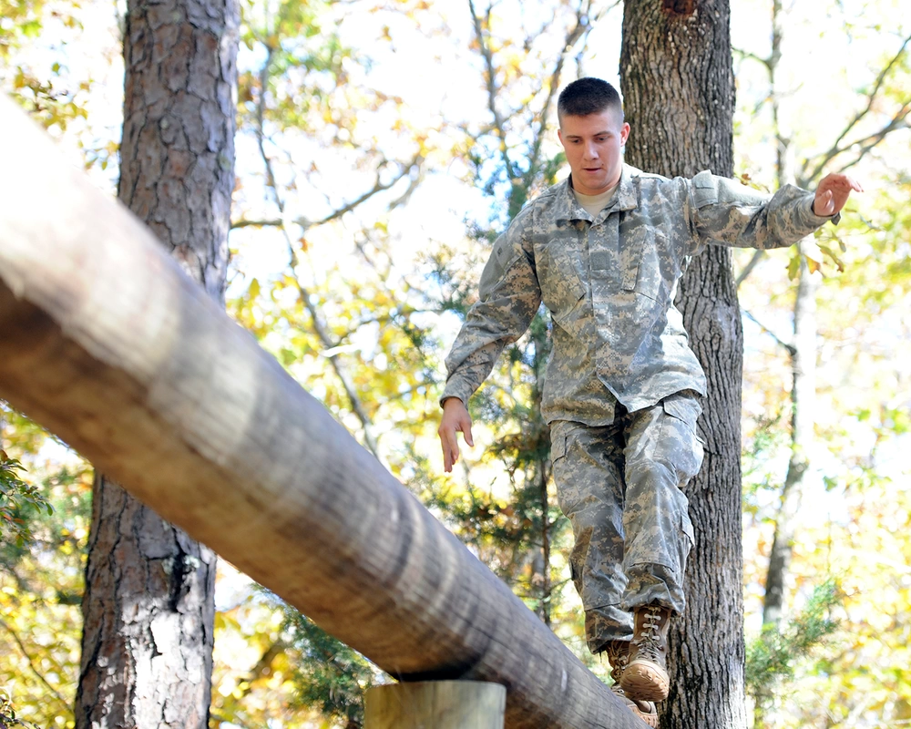 DVIDS - Images - Competing for Best Warrior [Image 4 of 14]