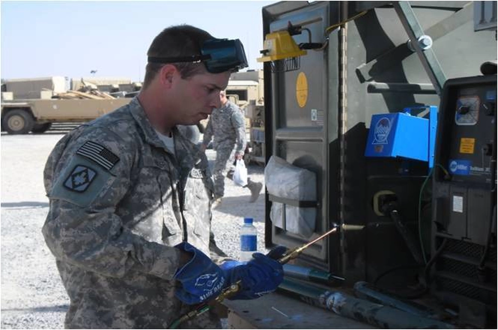 DVIDS - Images - Soldier prepares for welding job