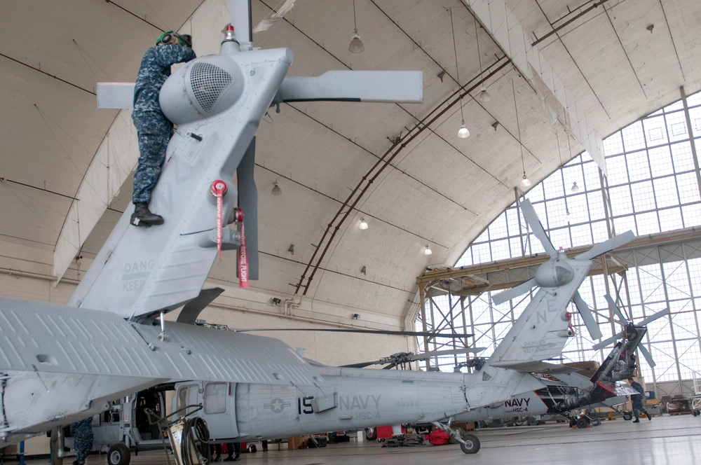 DVIDS - Images - MH-60S Sea Hawk maintenance