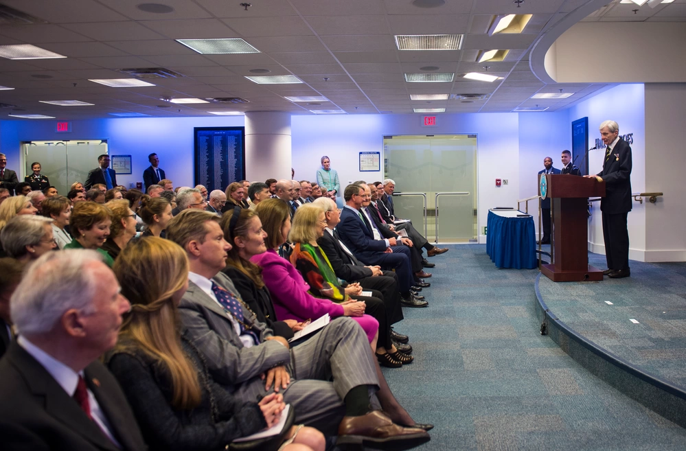 DVIDS - Images - SD awards former Senator Warner for public service ...