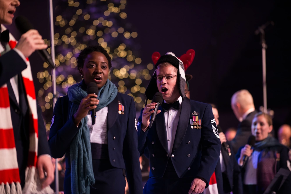 DVIDS - Images - United States Air Force Band plays holiday concert for ...