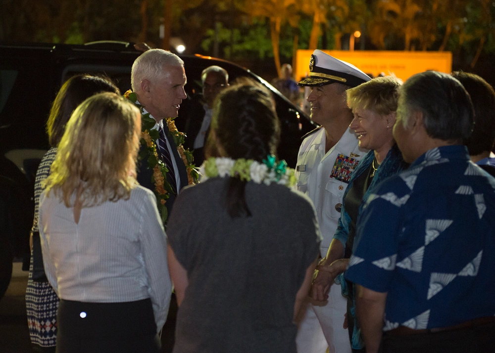 DVIDS - Images - Vice President Arrives in Hawaii [Image 3 of 4]