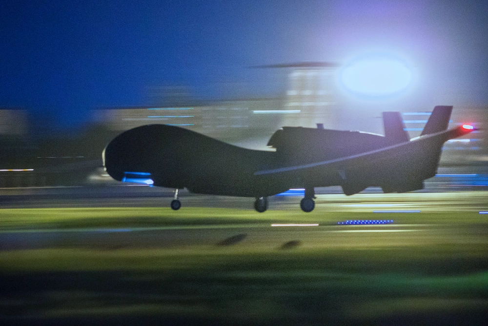 DVIDS - Images - Global Hawk's first flight at Yokota [Image 13 of 13]