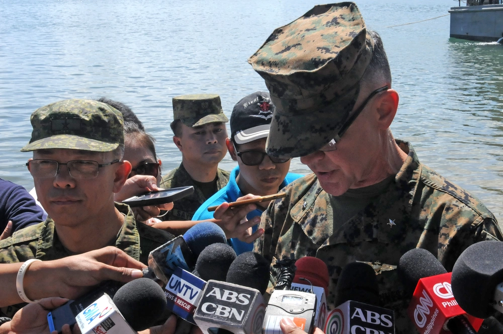 DVIDS - Images - Philippine, US troops train together to provide relief ...