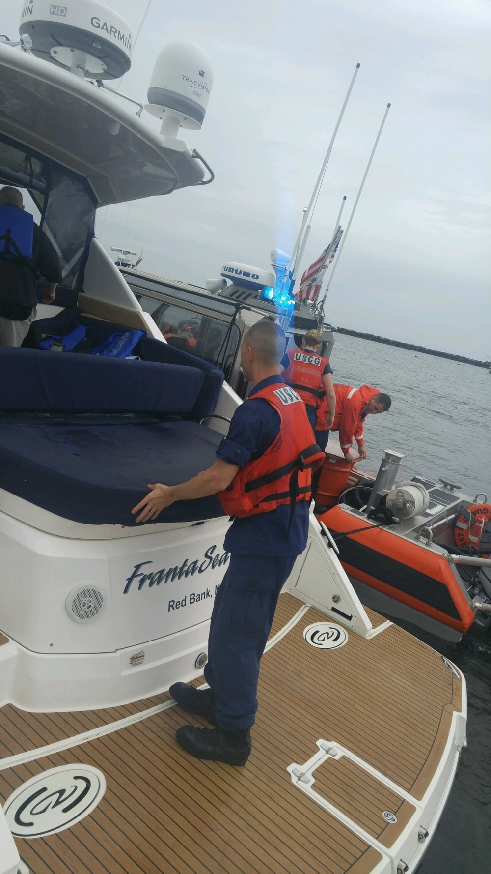 DVIDS - Images - Coast Guard assists 4 mariners on vessel taking on water