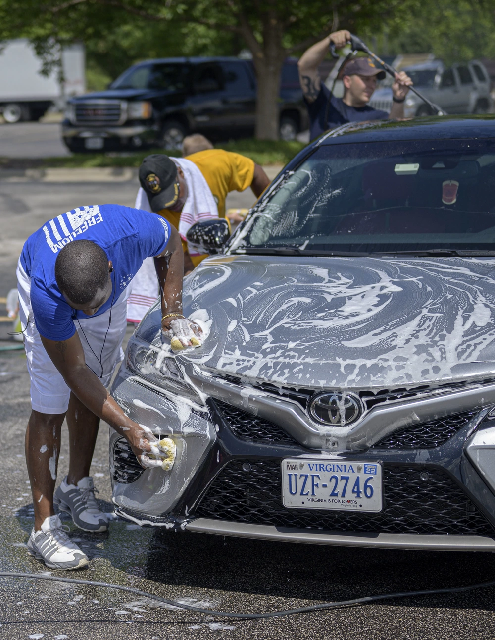 DVIDS - Images - Chiefs wash cars for Navy awareness [Image 1 of 5]