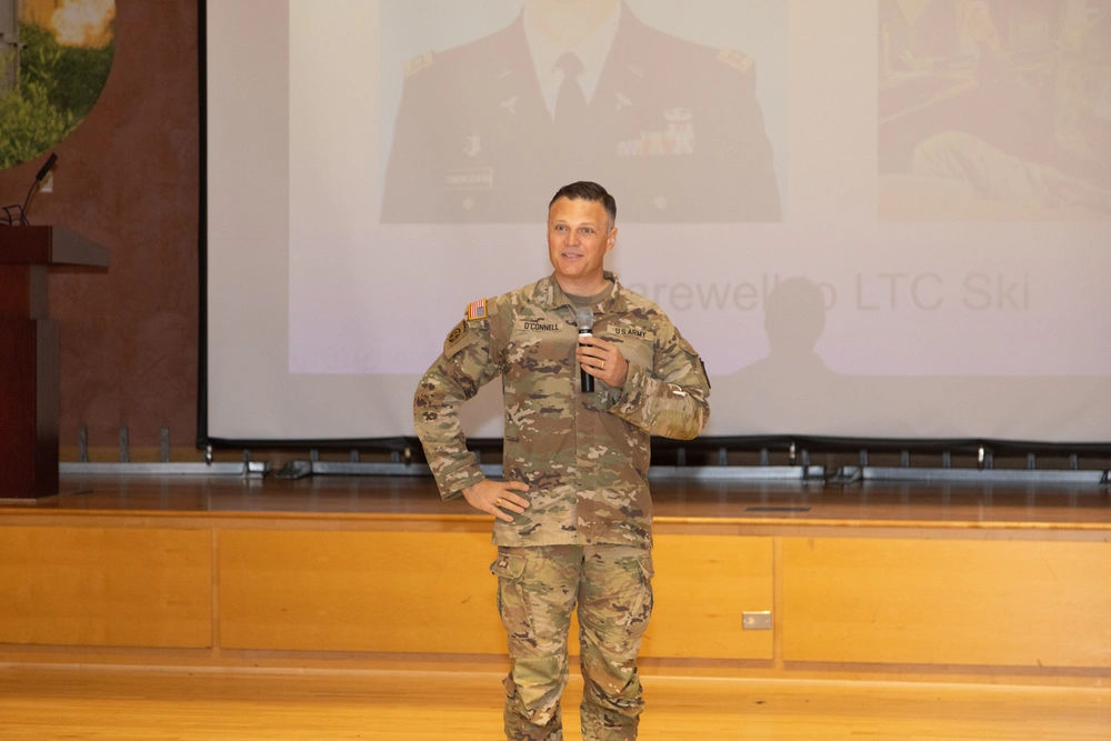 DVIDS - Images - Lt. Col. Brett Swierczewski Farewell at WRAIR [Image 1 of 6]