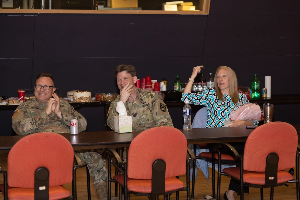 DVIDS - Images - Lt. Col. Brett Swierczewski Farewell at WRAIR [Image 4 ...