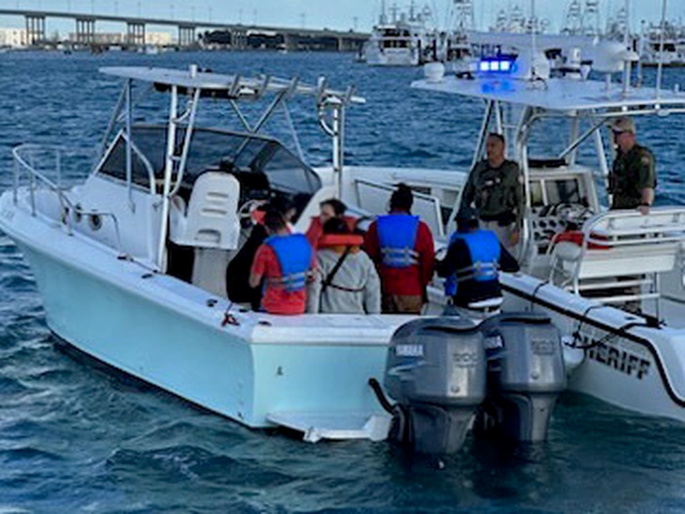 DVIDS - Images - Coast Guard transfers 29 people to the Bahamas [Image ...