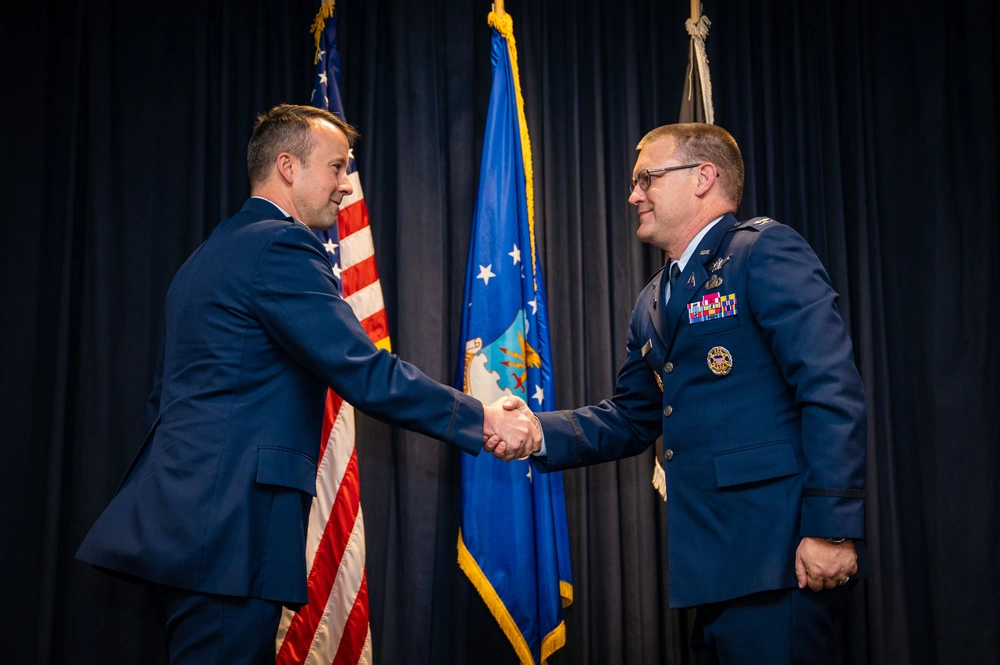 DVIDS - Images - AFRL Materiel Leader and Chief bids farewell during ...