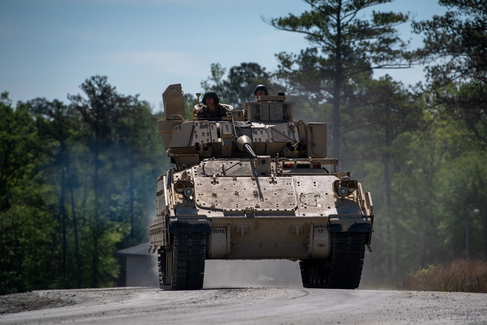 DVIDS - Images - An M2A3 Bradley Fighting Vehicle [Image 7 of 12]