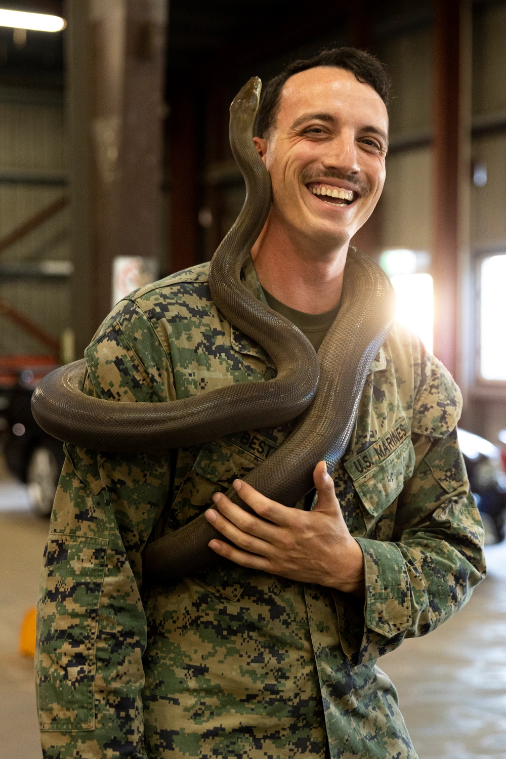 DVIDS - Images - MRF-D 24.3: U.S. Sailors participate in snake handling ...