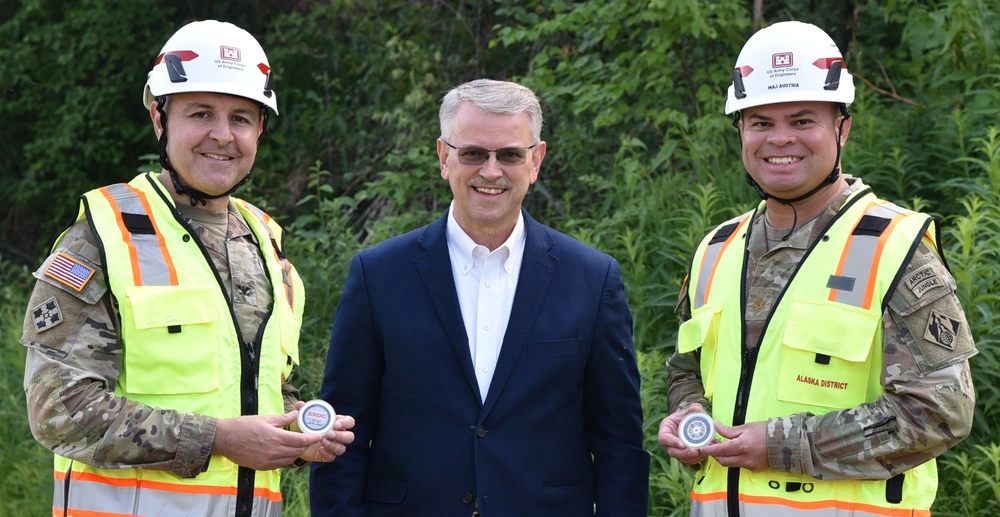 DVIDS - Images - U.S. Army ERDC director presents coins to Alaska ...