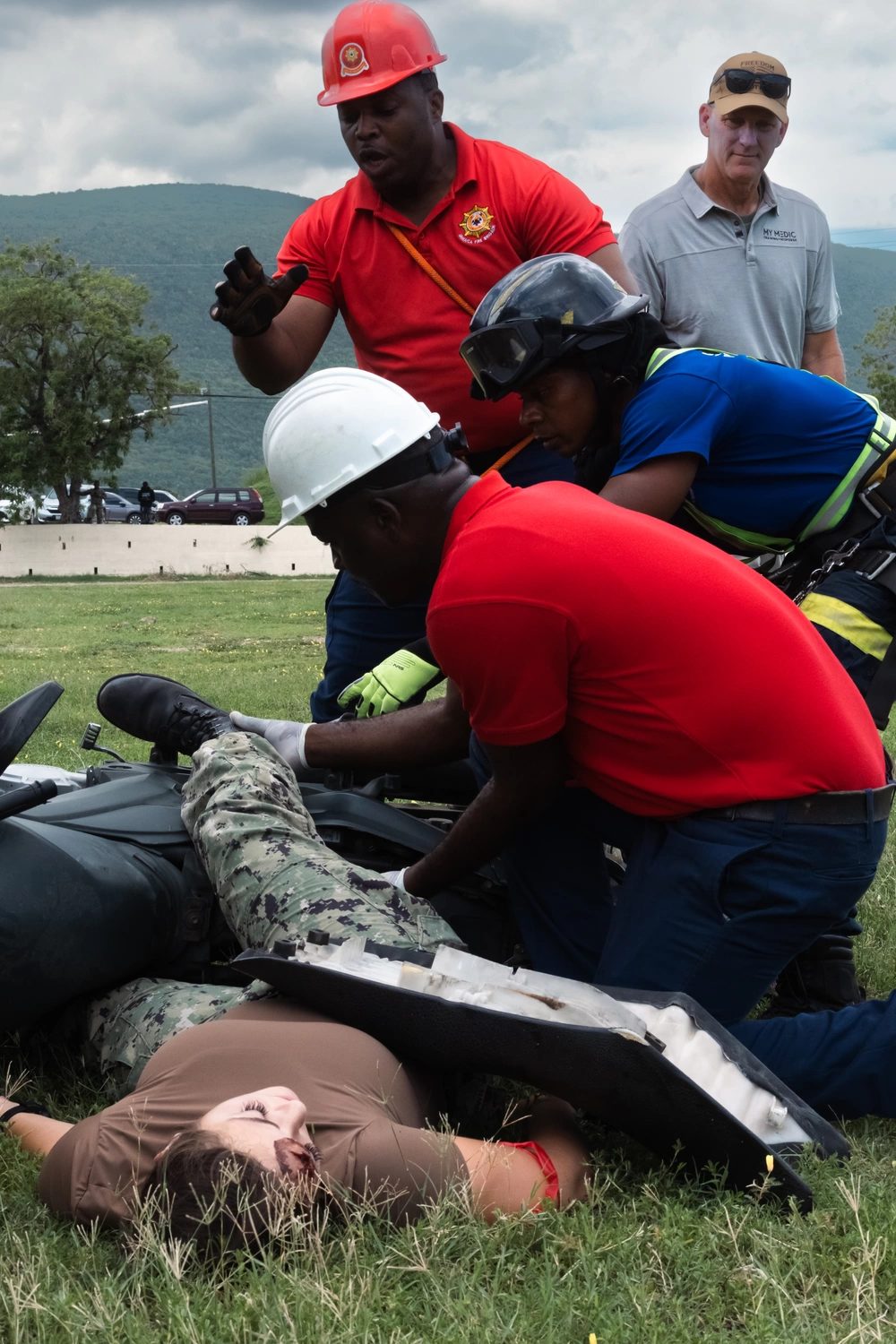 DVIDS - Images - Sailors participate in humanitarian assistance and ...