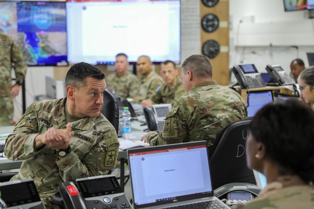 DVIDS - Images - Sergeant Major of the Army Meets with Soldiers ...