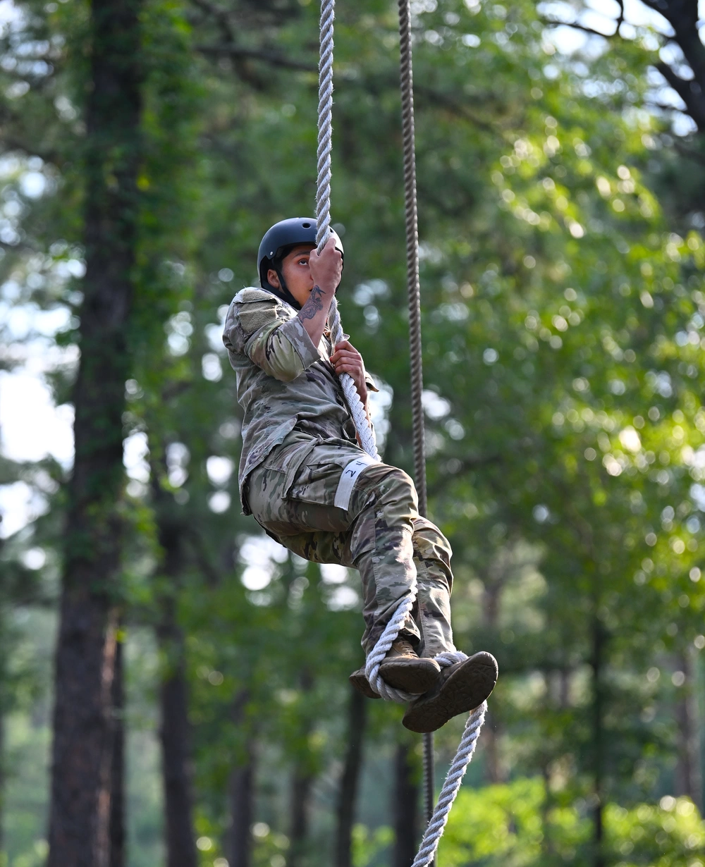 DVIDS - Images - Special Forces Hopefulls Take on Obstacle Course ...