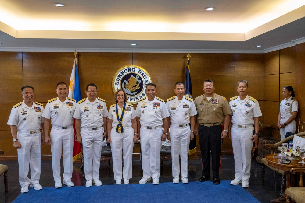 DVIDS - Images - CNO Visits the Philippines [Image 5 of 12]