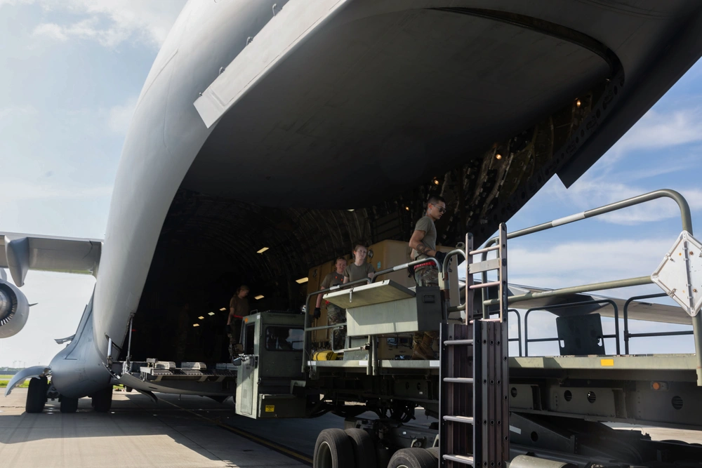 DVIDS - Images - 733 AMS delivers MQ-9s to VMU-3 [Image 1 of 7]