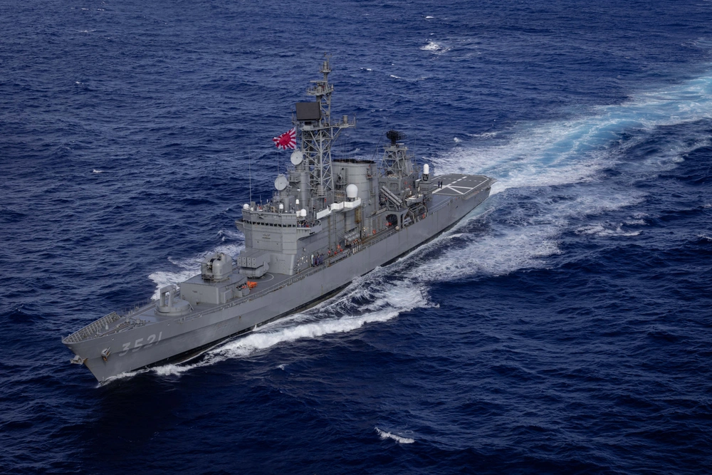 DVIDS - Images - USS Gerald R. Ford and JMSDF Conduct Sailing Exercise ...