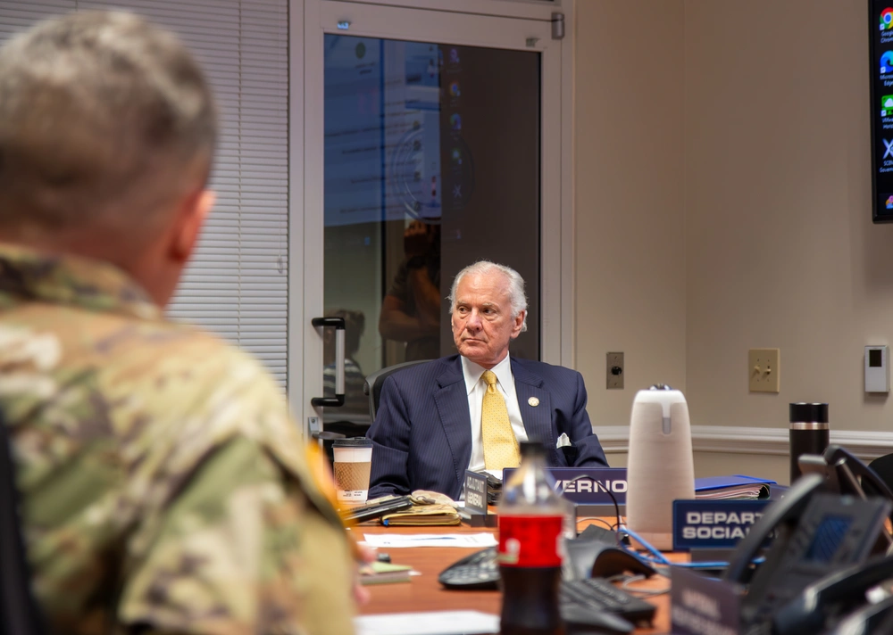 DVIDS - Images - USACE South Atlantic Division Commander Meets with ...