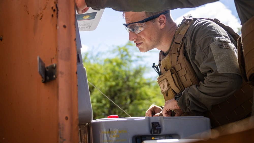 DVIDS - Images - MWSS-174 and 3rd LLB EOD Marines execute Explosive ...