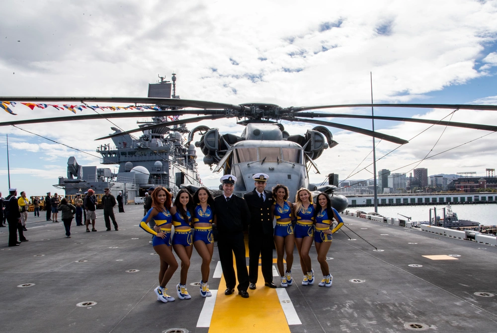 DVIDS - Images - San Francisco Fleet Week Hosts Fleet Fest on Pier 30/ ...