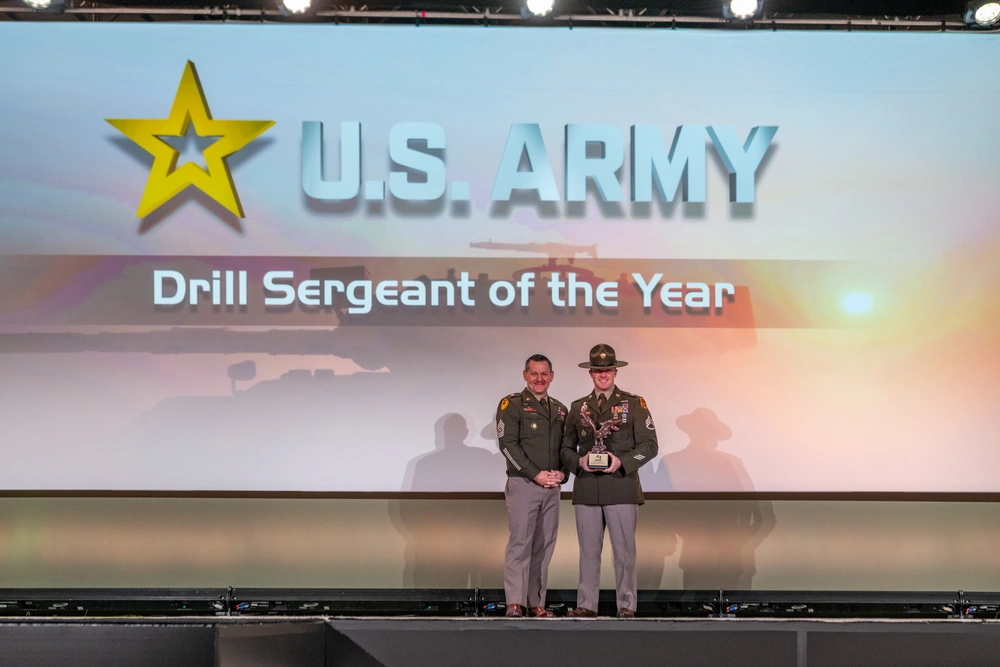 DVIDS - Images - AUSA 2024 NCO Awards Breakfast [Image 4 of 8]