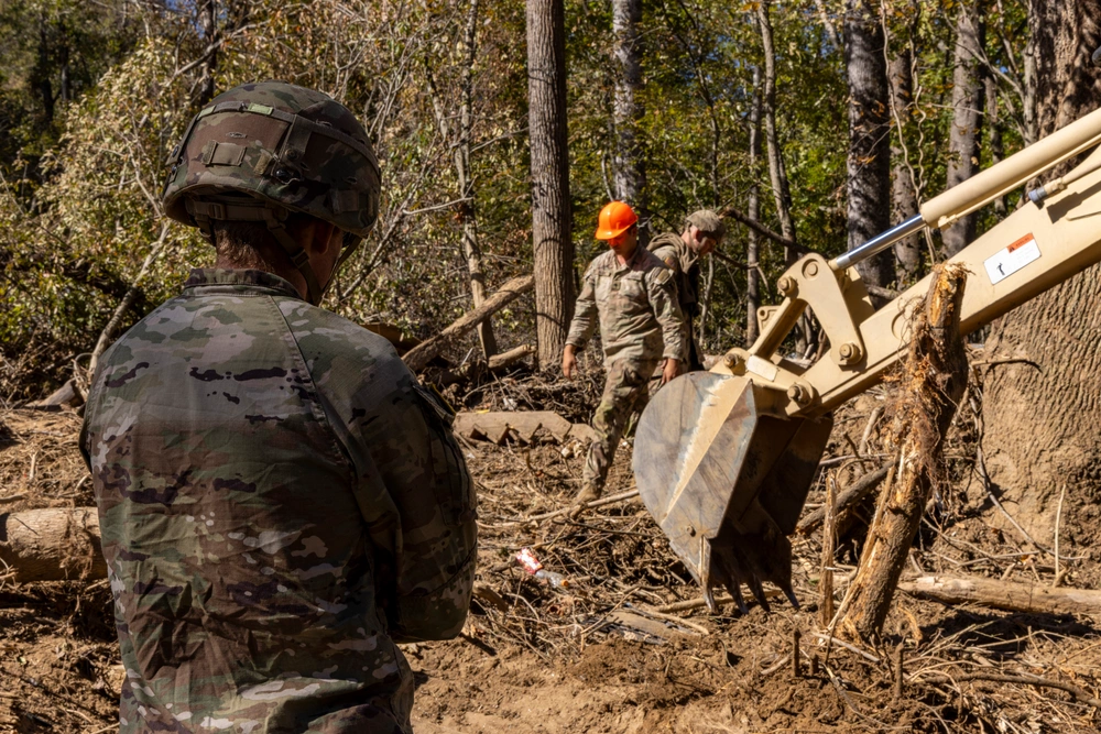DVIDS - Images - U.S. Army Soldiers assigned to 161st Engineer Support ...