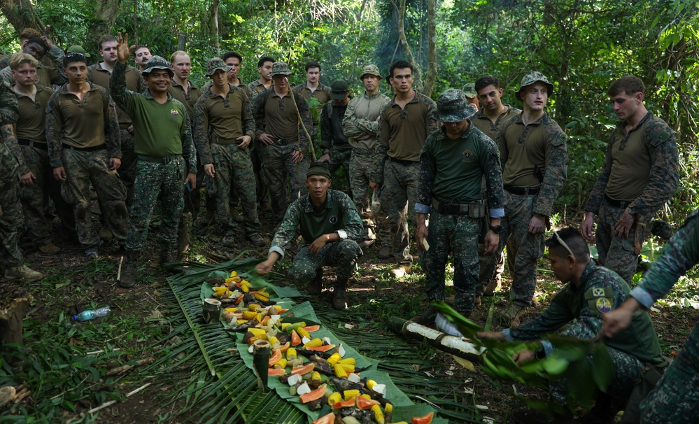 DVIDS - Images - KAMANDAG 8: MRF-SEA Marines participate in jungle ...