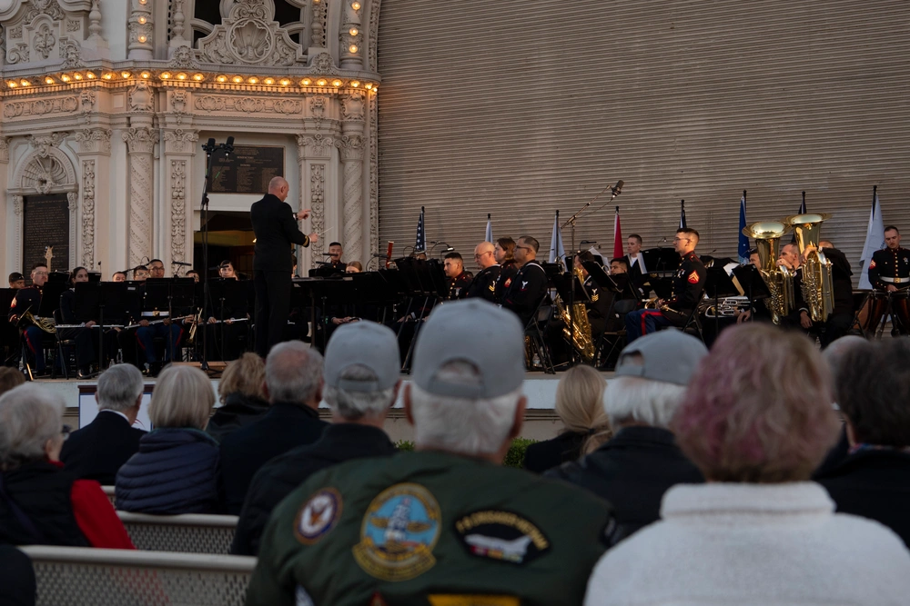 DVIDS - Images - Military and Veterans Appreciation Concert [Image 4 of 8]