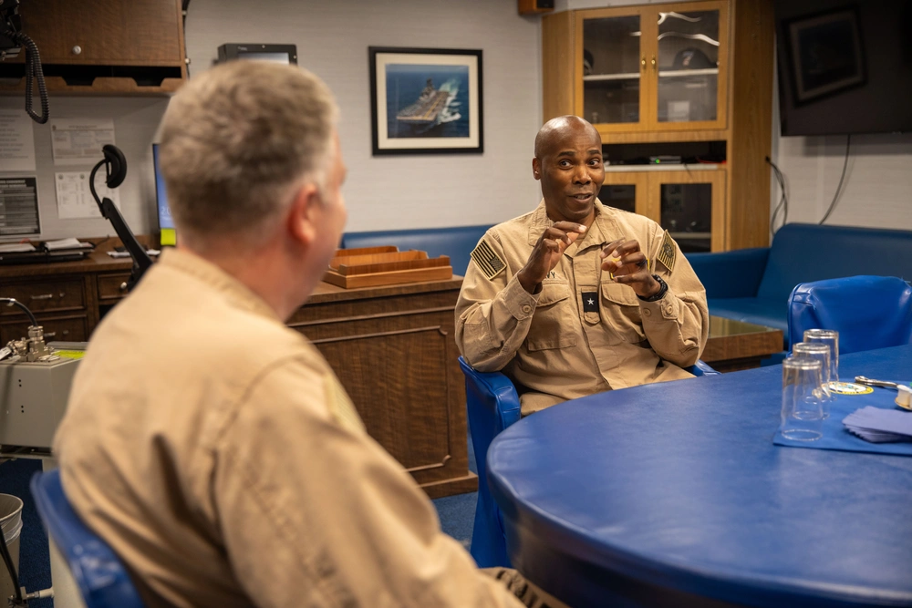 DVIDS - Images - Carrier Strike Group 10 Commander visits USS Iwo Jima ...