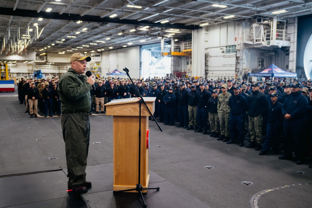 DVIDS - Images - USS Ronald Reagan (CVN 76) hosts an all-hands call ...