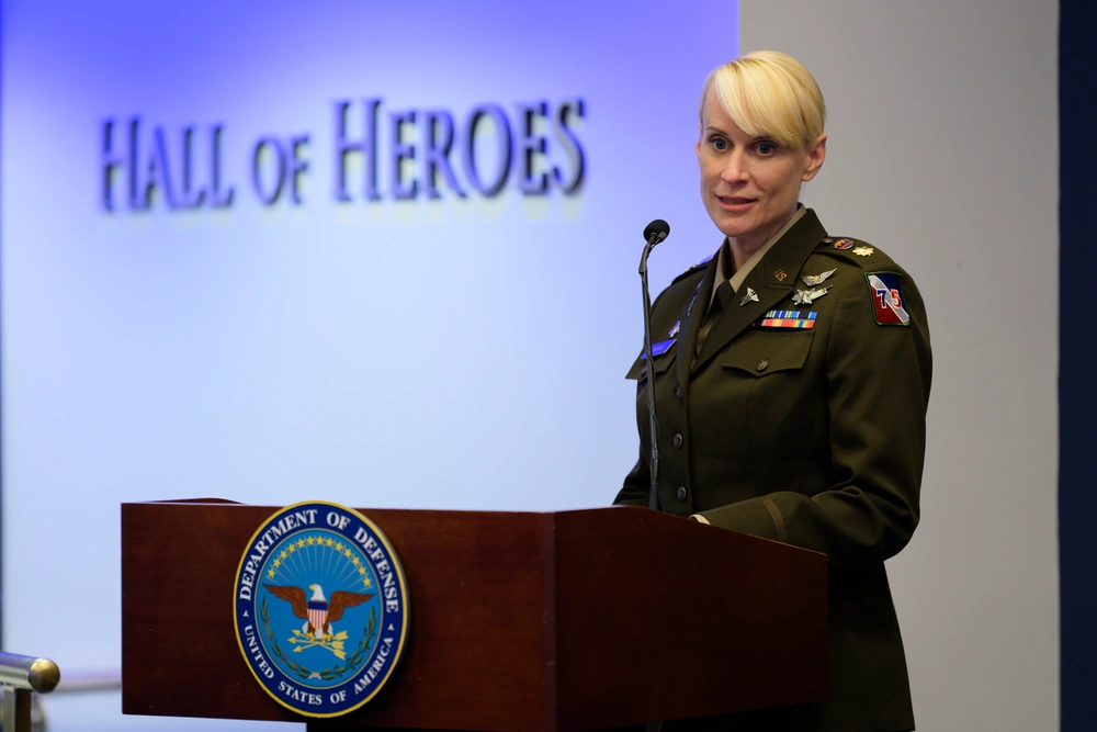 DVIDS - Images - U.S. Army Astronaut MAJ Kathleen Rubins is awarded the ...