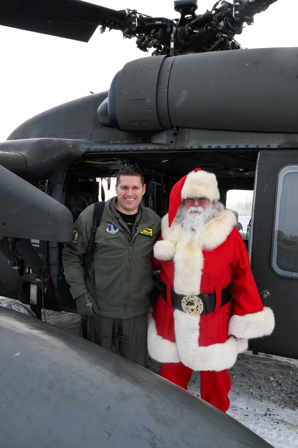 DVIDS - Images - Alaska National Guard Brings Holiday Cheer to Circle ...