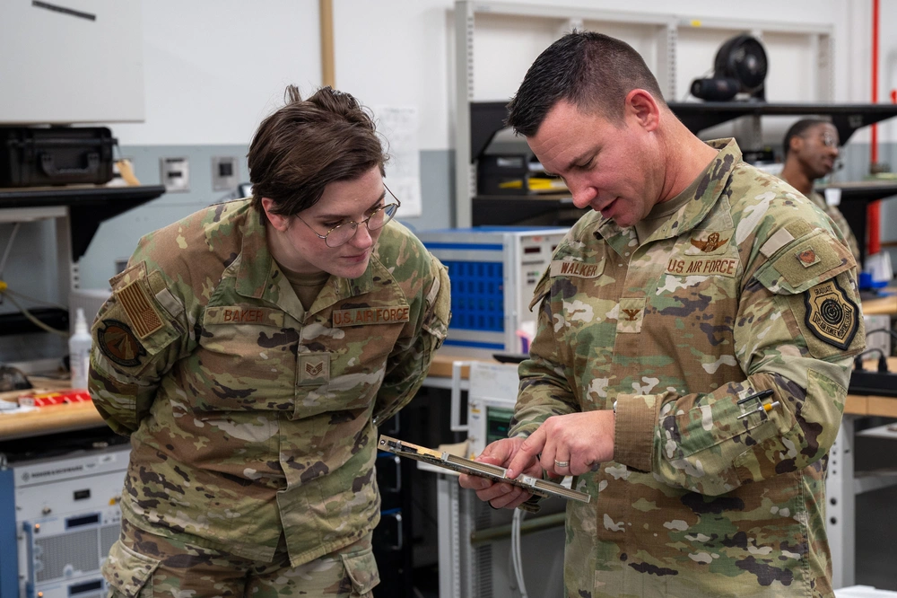 DVIDS - Images - Working with Weasels: 20th Component Maintenance ...