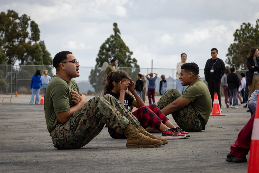 DVIDS - Images - 3rd MAW Marines conduct boot camp recess at Doris Miller Elementary [Image 5 of 13]