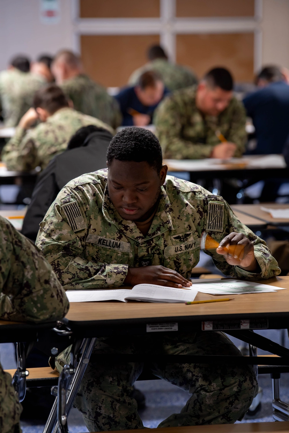 DVIDS - Images - Navy-wide advancement exam [Image 8 of 14]