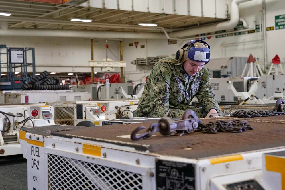 DVIDS - Images - USS Abraham Lincoln conducts routine operations [Image 1 of 10]