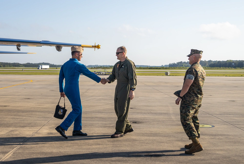 DVIDS - Images - Local hero and media take flight with the Blue Angels ...