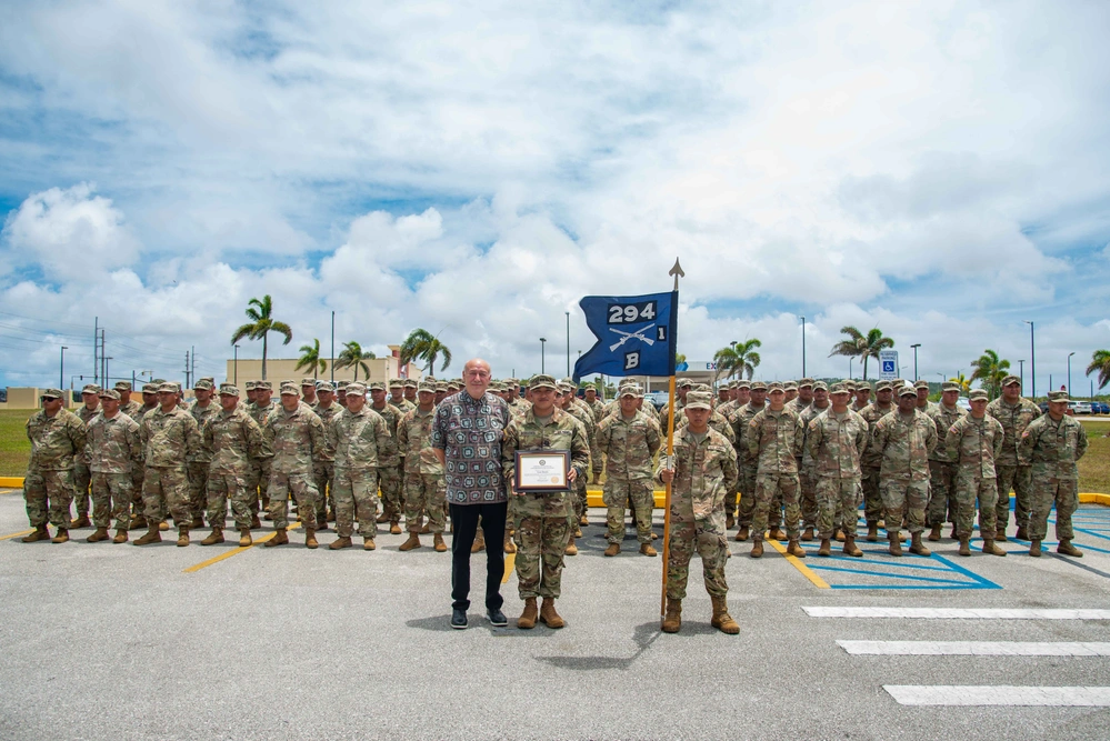 DVIDS - Images - USARPAC Gen Clark presents the Alexander Hamilton ...