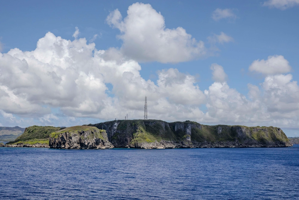 DVIDS - Images - USS Preble Pulls Into Guam [Image 4 of 6]