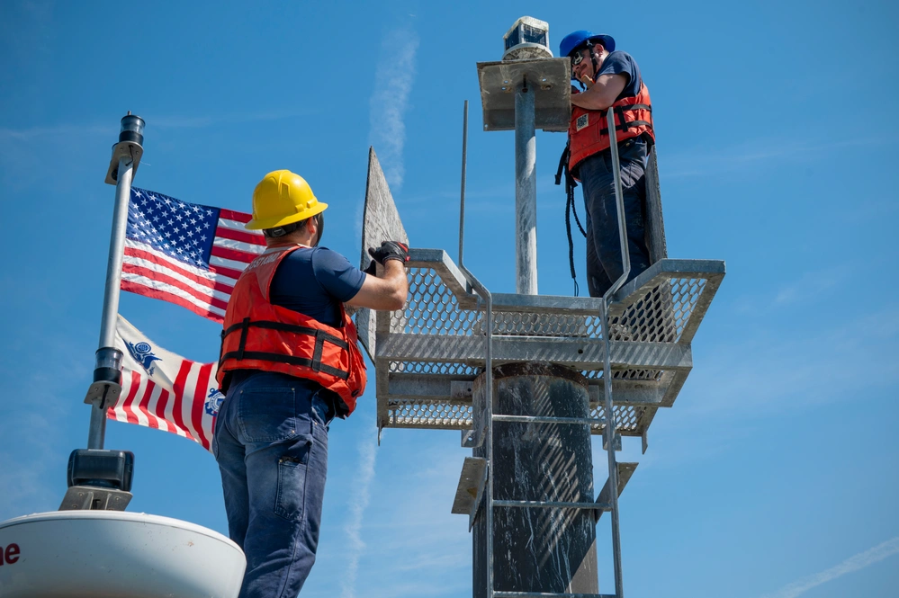 DVIDS - Images - Coast Guard Aids to Navigation Team Tybee conducts ...