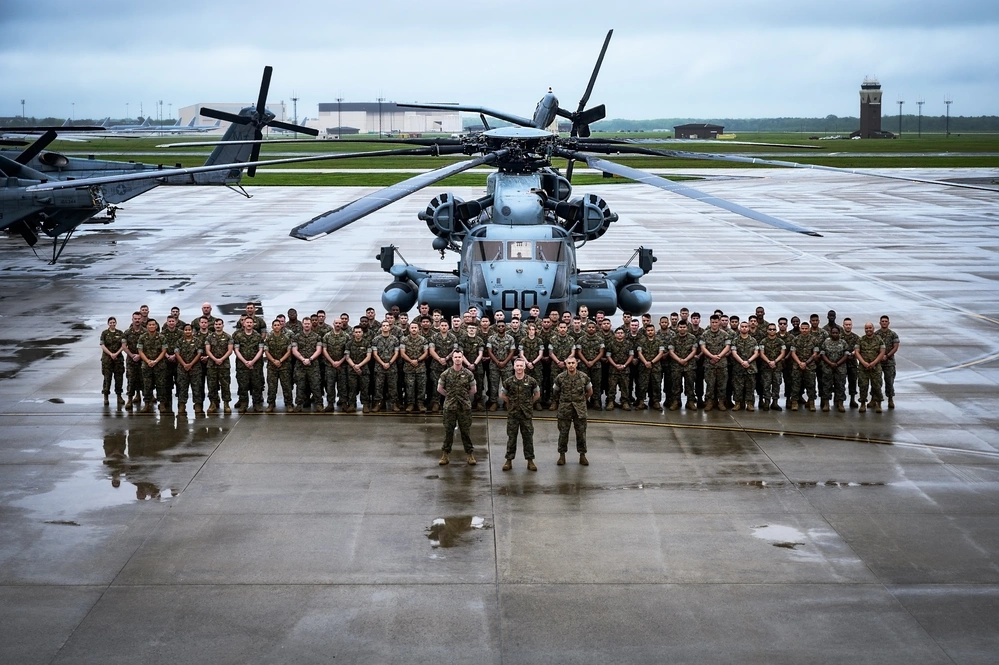 DVIDS - Images - Marine Heavy Helicopter Squadron 772 Change of Command ...