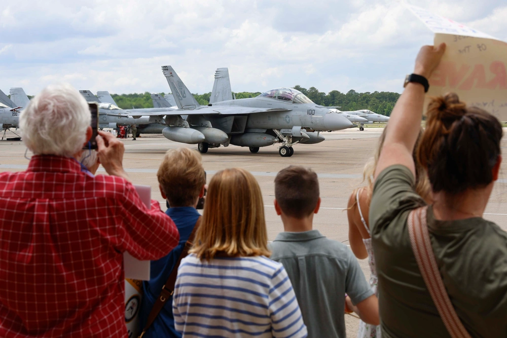 DVIDS - Images - VFA-11 Returns Home From Deployment [Image 1 of 20]