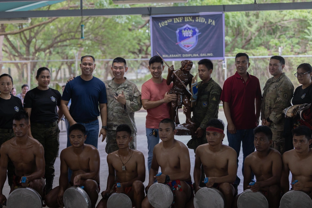 DVIDS - Images - Task Force Gimlet “Boodle Fight” [Image 3 of 4]