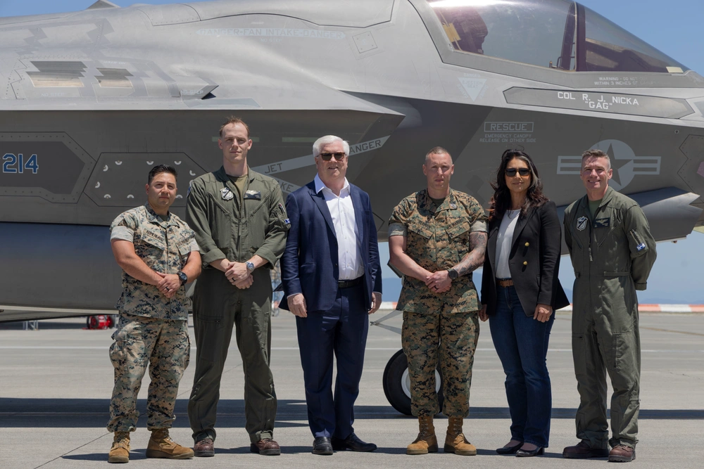 DVIDS - Images - Director of National Intelligence visits Marine Corps ...