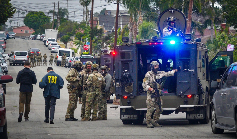 DVIDS - Images - Soldiers provide protection for federal law ...