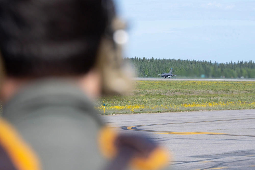 DVIDS - Images - 35th FGS keeps F-16s ready for RFA 25-2 [Image 2 of 4]