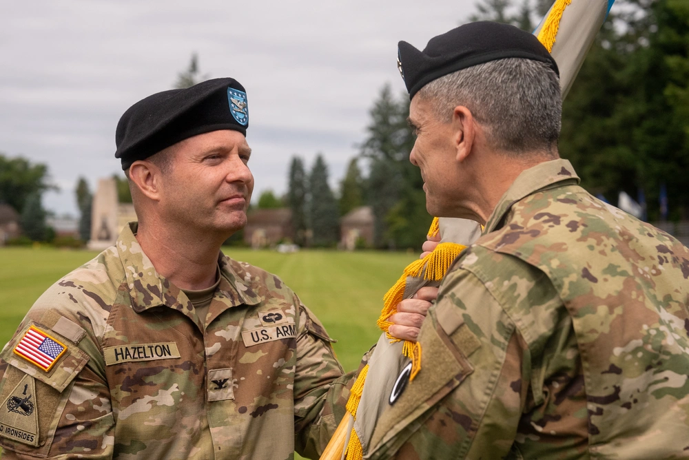 DVIDS - Images - 201st Expeditionary Military Intelligence Brigade Change of Command [Image 8 of 8]