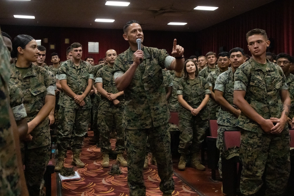 DVIDS - Images - 20th Sergeant Major of the Marine Corps Sgt. Maj. Carlos A. Ruiz Visits MCBH ...